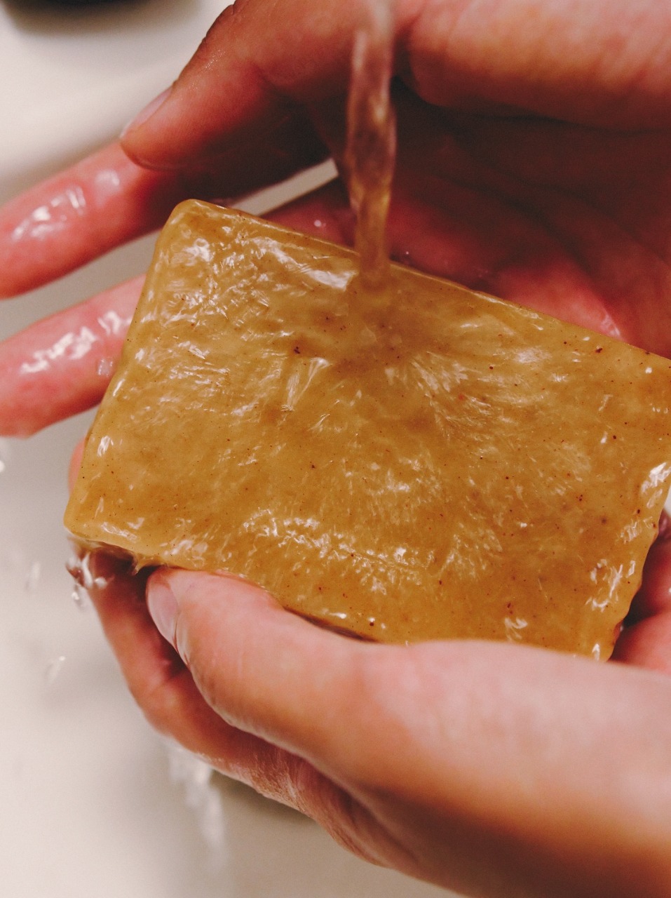 Curcuma soap | Avocado + Petit grain - To my body