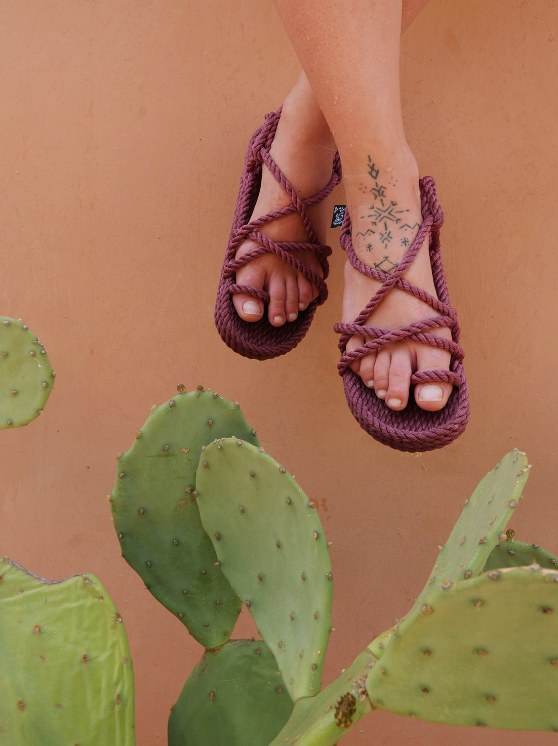 Toe Joe Fuchsia Sandals - Nomadic State of Mind